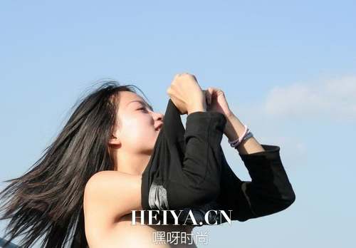 汤芳两腿分开照片种子 汤芳人体艺术镜头后面的摄影师揭秘(2)_嘿呀网